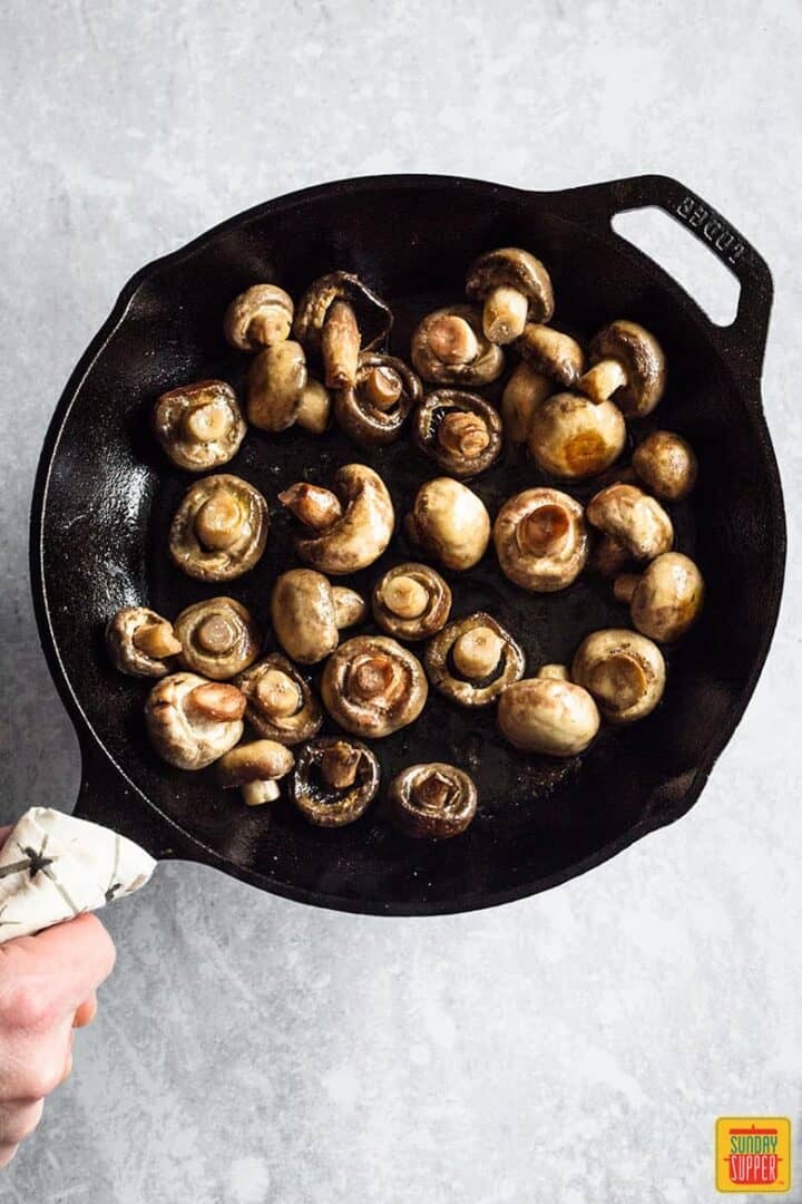 How to Cook Button Mushrooms - Simple and Flavorful