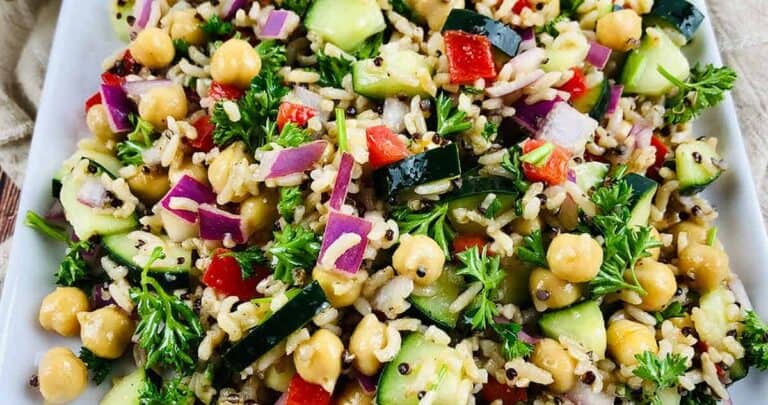 Cold Quinoa Salad with Chickpeas - Sunday Supper Movement