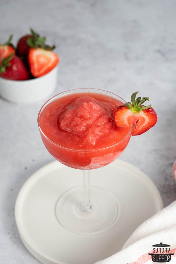 Frosé (Frozen Rosé)