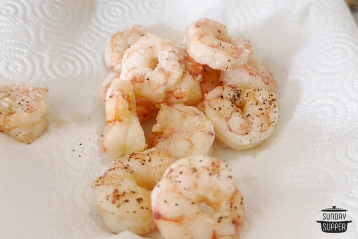 Creamy Garlic Shrimp Recipe (Quick & Easy!)